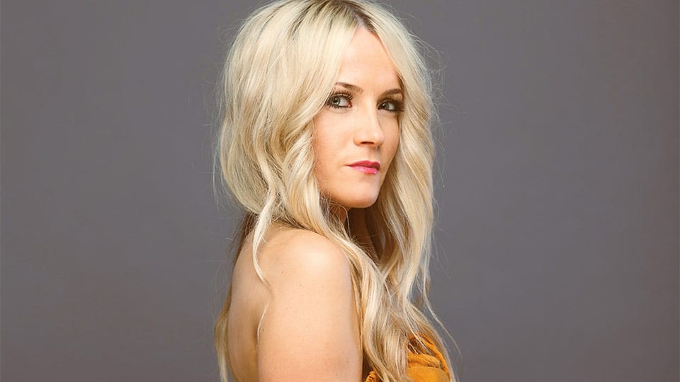 Jeannine Barry to release new single Love Just Hurts this month ...