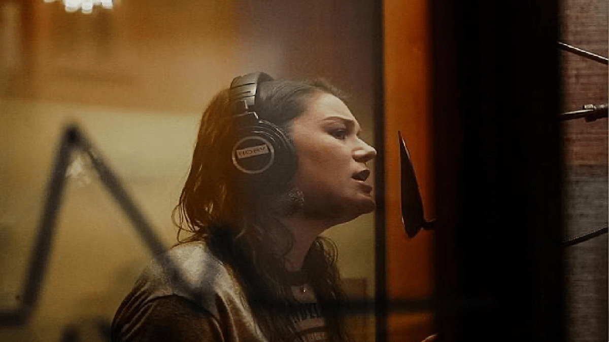 Mae Estes Releases Biting New Song 'Thinking Bout Cheatin ...