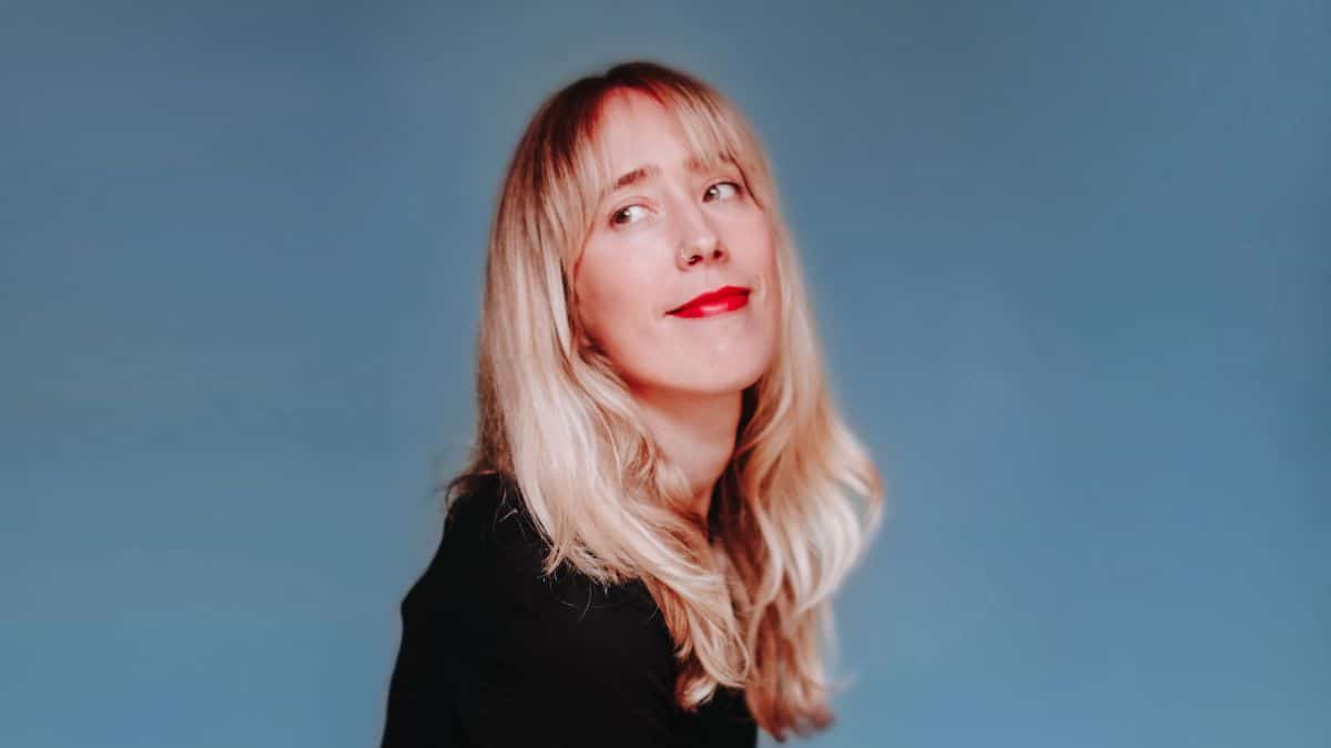 Interview: Kate-Lois Elliott finds the funny in a search for belonging ...