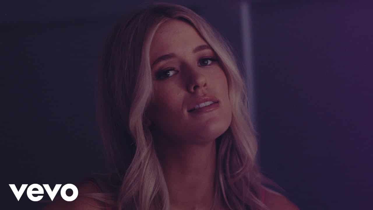 Review: Mackenzie Carpenter channels a young Shania on new album 'Hey ...